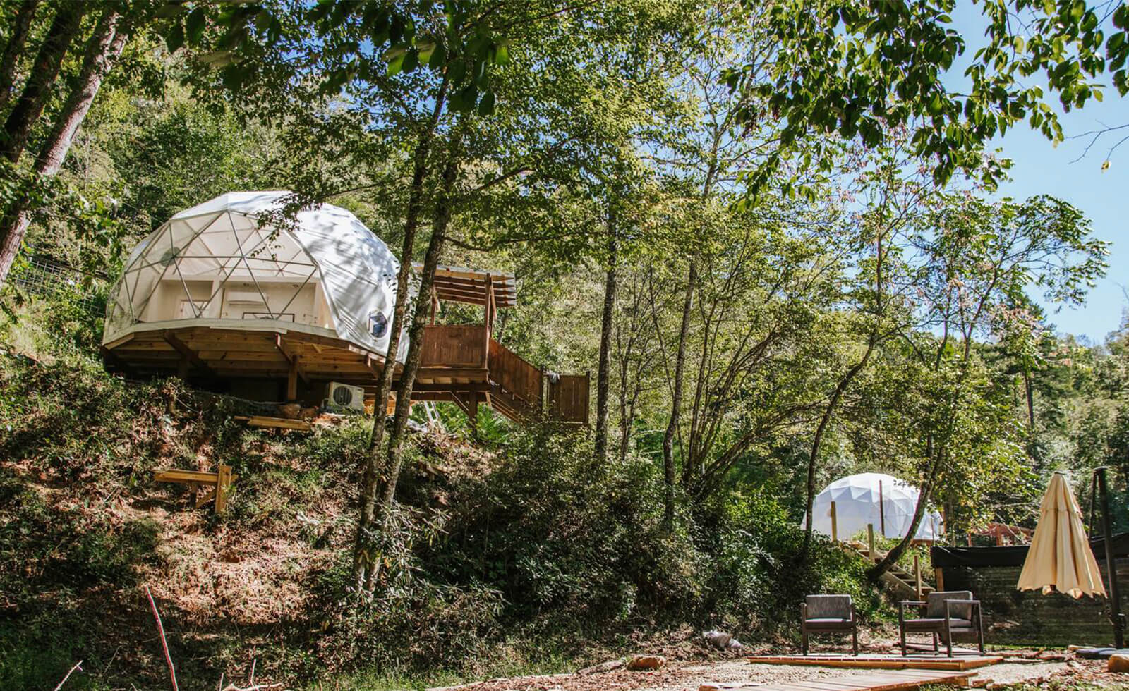 Eco Geodesic Domes Tent - Impressive Glamping Resort with Stargazing